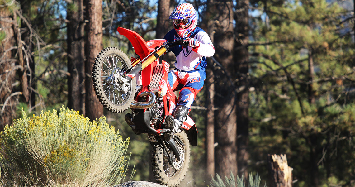 2016 Beta 300RR First Test Riding Impression - Dirt Bike Test