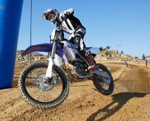 2016 Yamaha YZ250F First Riding Impression - Dirt Bike Test