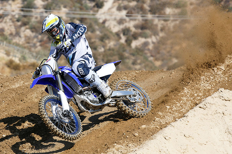 2018 Yamaha YZ450F: First Riding Impression - Dirt Bike Test