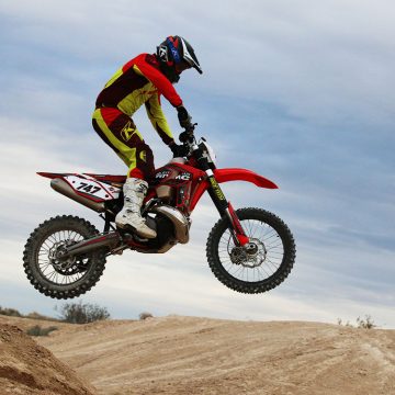 The DBT Team rebuilds a 300+ hour Beta 300RR