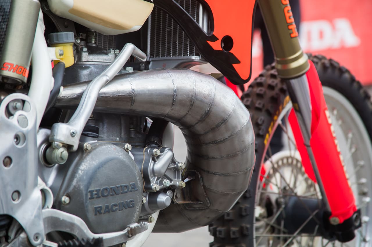 The King of the Pipe Smokers!! - Dirt Bike Test