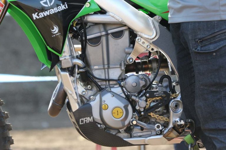 First Look: 2023 or 2024 Kawasaki KX450? - Dirt Bike Test